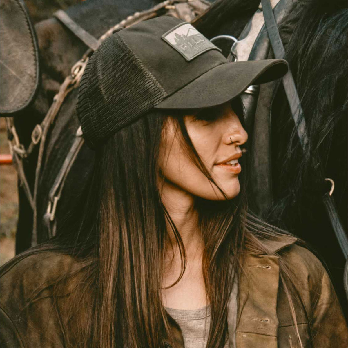 Filson Women's Short Lined Cruiser Dark Tan